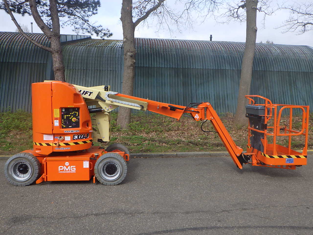 JLG E300AJP | 5694