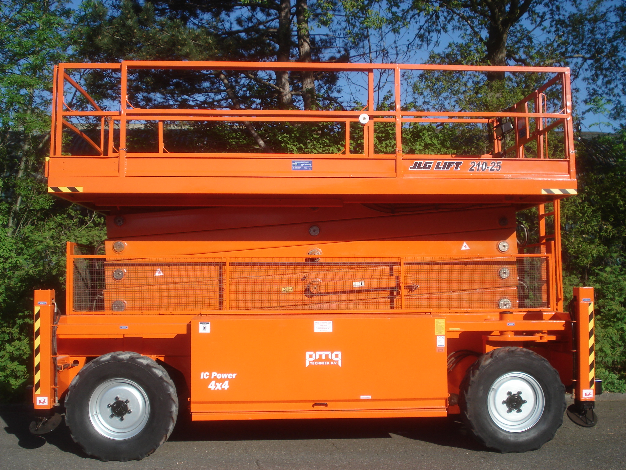 JLG 210-25 | 6180