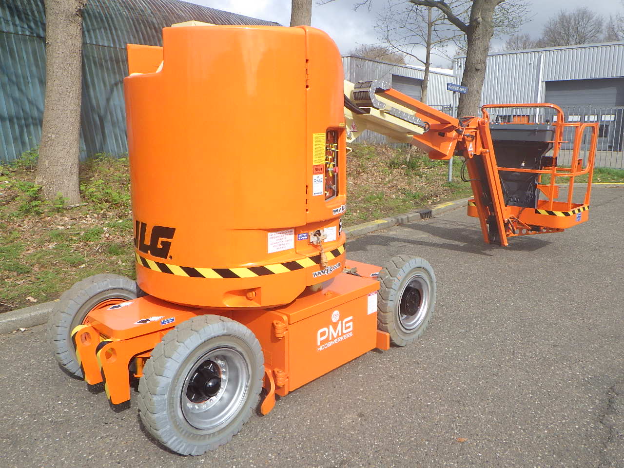 JLG E300AJP | 5694